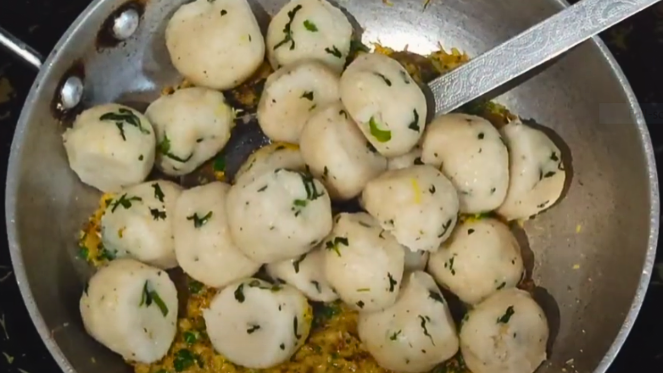 Suji Balls Recipe | How To Make Suji Balls