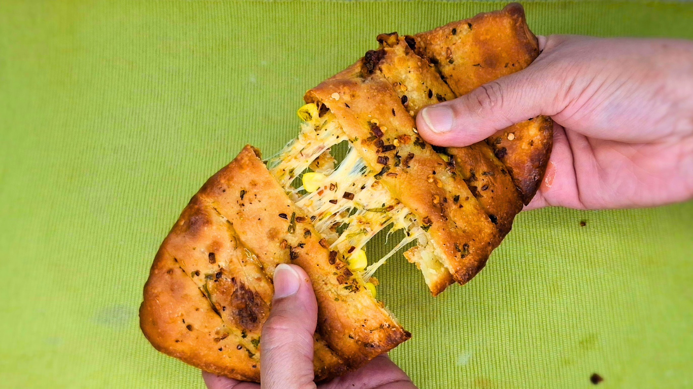 Garlic Bread | How To Make Garlic Bread | Cheesy Garlic Bread